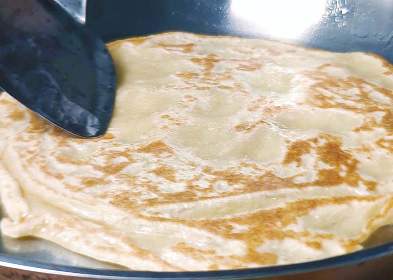 Roti Canai (Indian Flatbread) with Dhal - My Lovely Recipes