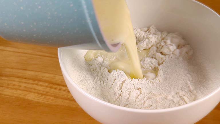 Banana Castella Cake, super moist, soft and fluffy! - My Lovely Recipes