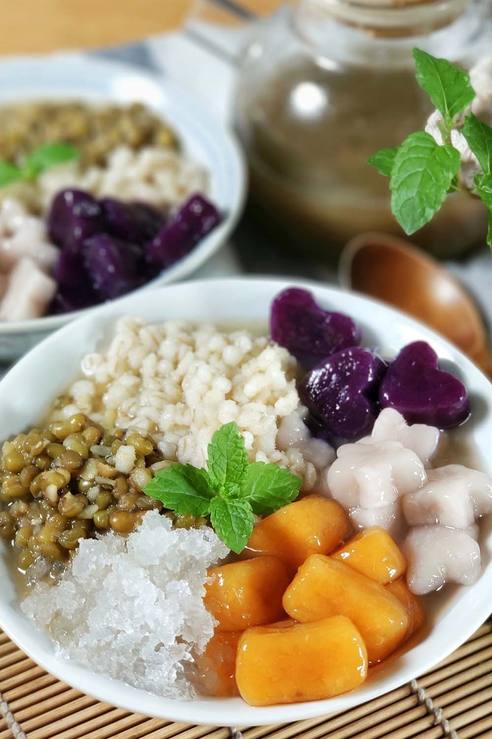 Taro Balls Dessert with Mung Bean and Barley - My Lovely Recipes