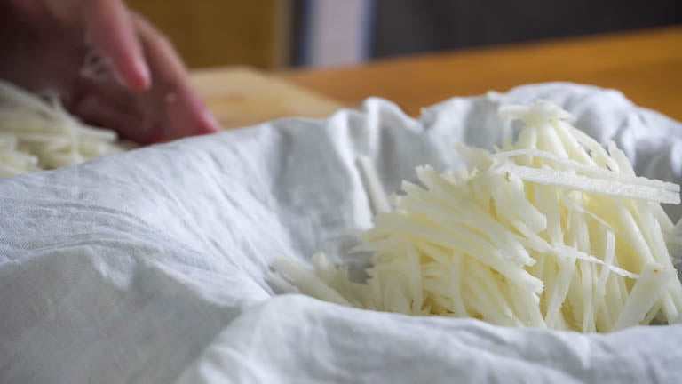 Loh Bak Penang (Five Spice Meat Rolls) - My Lovely Recipes