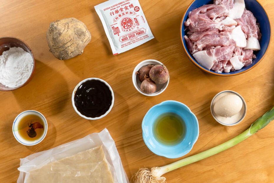 Loh Bak Penang (Five Spice Meat Rolls) - My Lovely Recipes