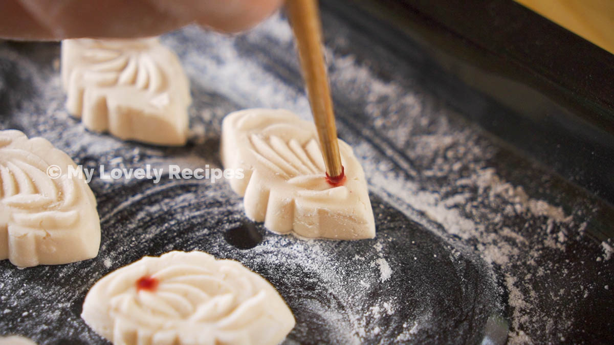 Kuih Bangkit 3 Flavor Melt In Mouth Coconut Cookies My Lovely Recipes