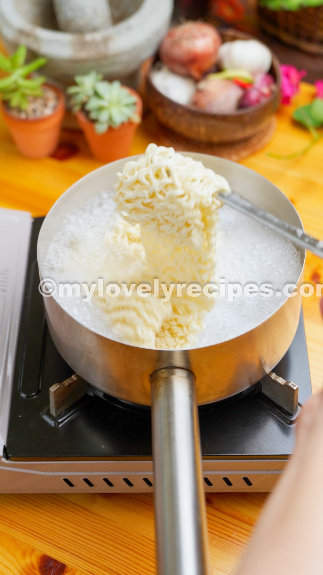 Mamee Goreng / Maggi Goreng - My Lovely Recipes